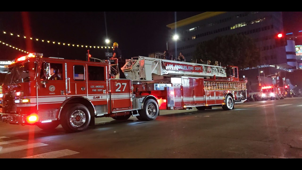 LAFD at Hollywood Christmas Parade. - YouTube