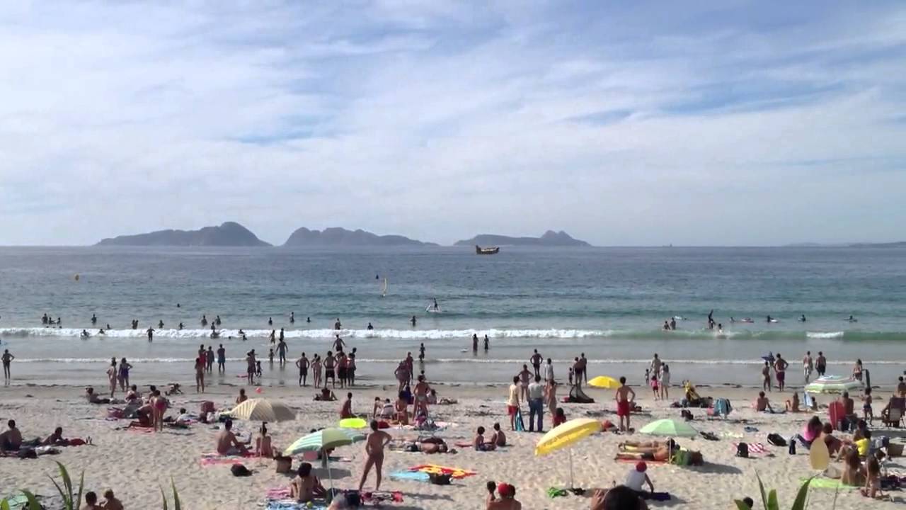 Amerizaje en la Playa de Patos, Nigrán - YouTube