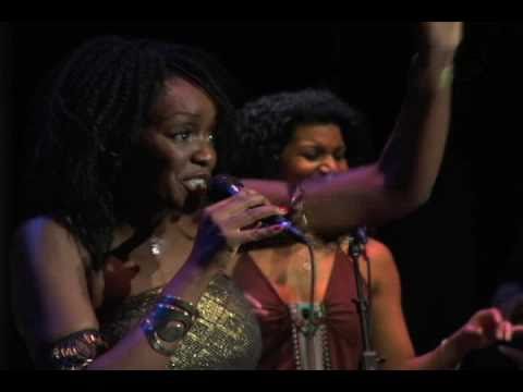 Maciek Schejbal with Kaïssa - YouTube
