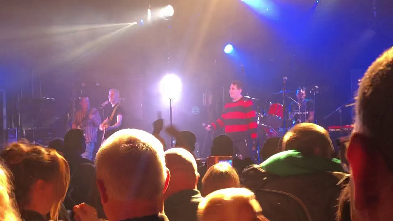 Max Splodge - Two Pints of Lager Live (Cambridge, 5/12/2019) - YouTube