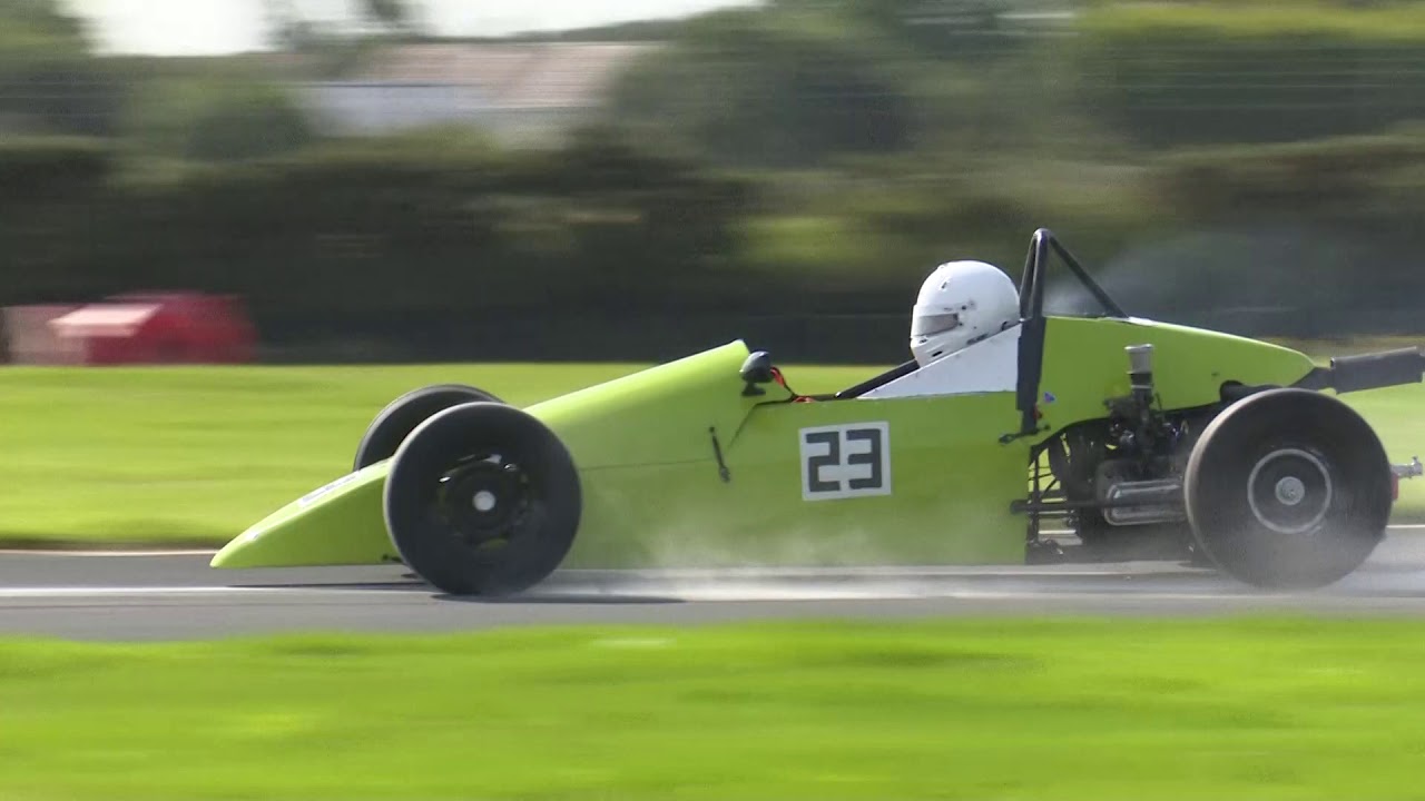 Kirkistown Festival 2019 - Irish Formula Vee Race 1 - YouTube