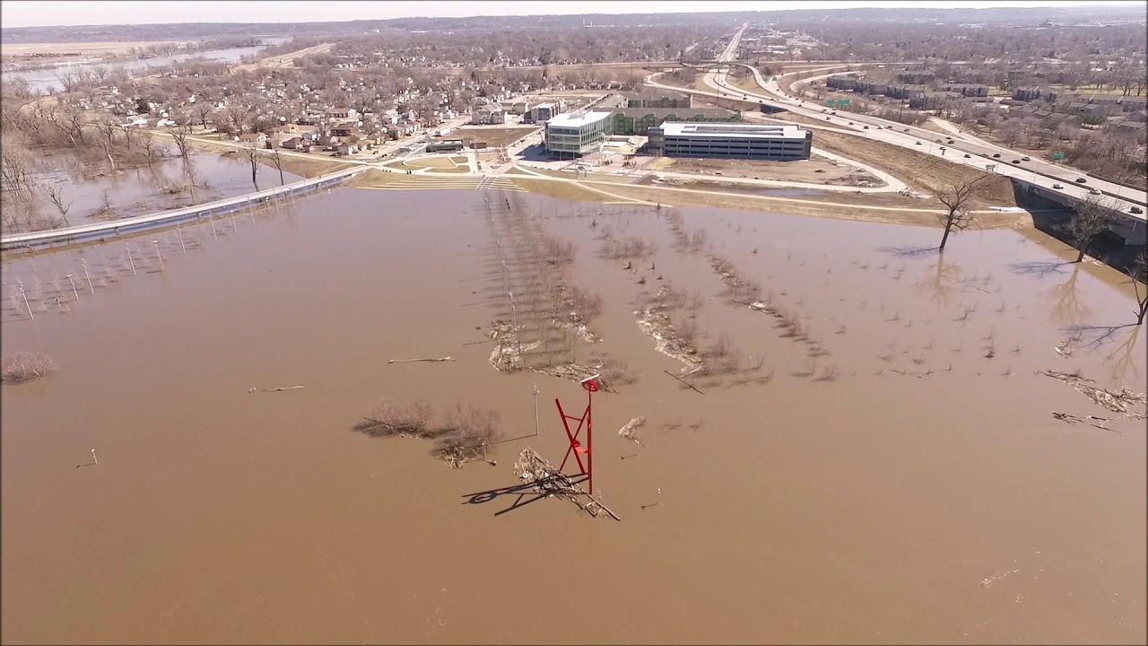 Missouri River Flooding - YouTube