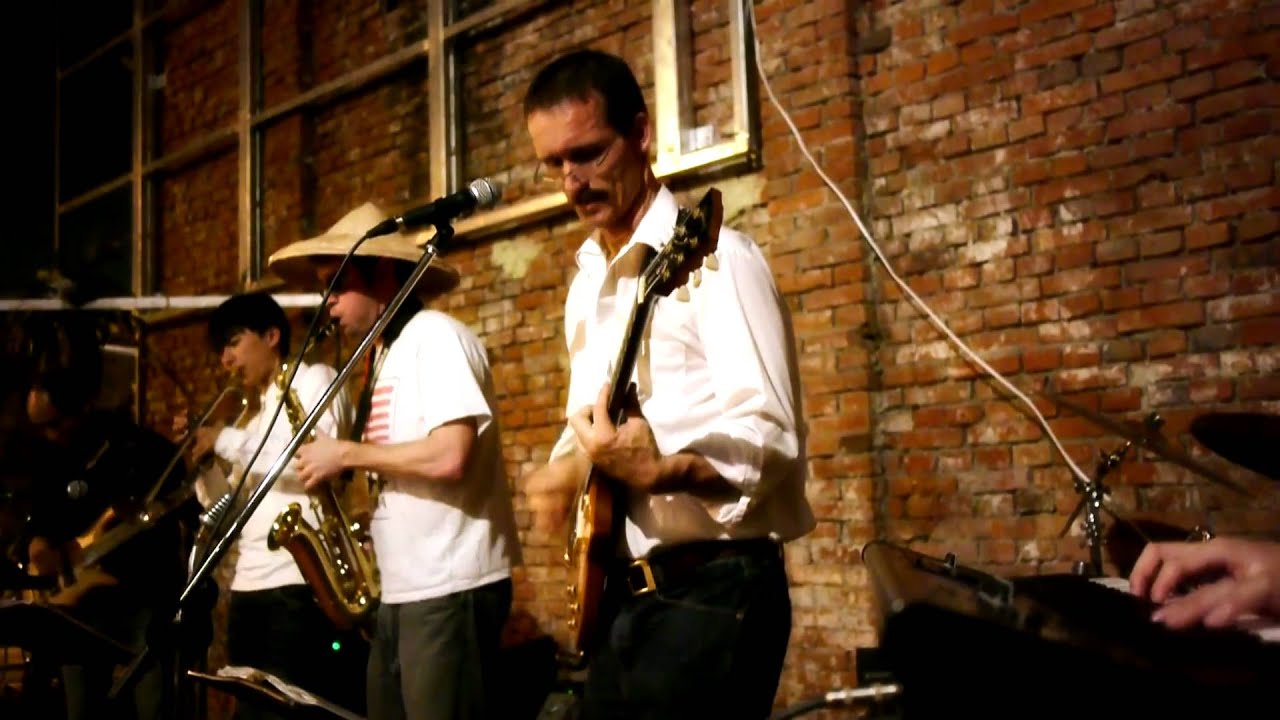 GH2 Night Test: Taiwan Music Scene: Charlie Swiggs Live at Tin Pan ...