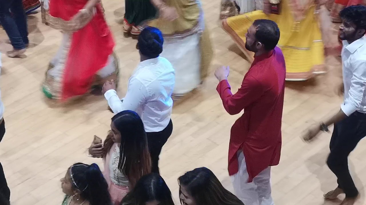 SHARAD POONAM AT SATTAVIS PATIDAR WEMBLEY - YouTube