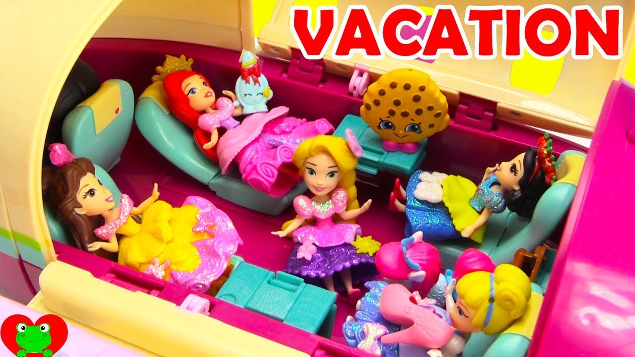 Princess Ariel Goes On Summer Vacation With Cinderella, Belle, and ...