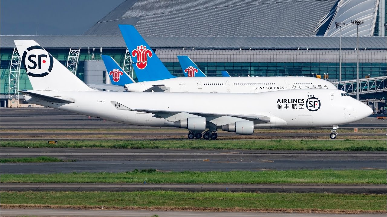 B-2473 SF Airlines Boeing B747-400F white color landing in Guangzhou ...