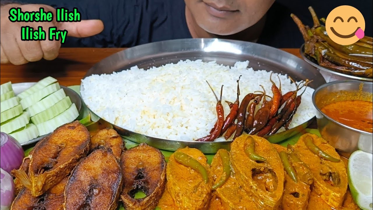 Eating Delicious Shorshe Ilish Curry & Ilish Fish Fry With Rice ...