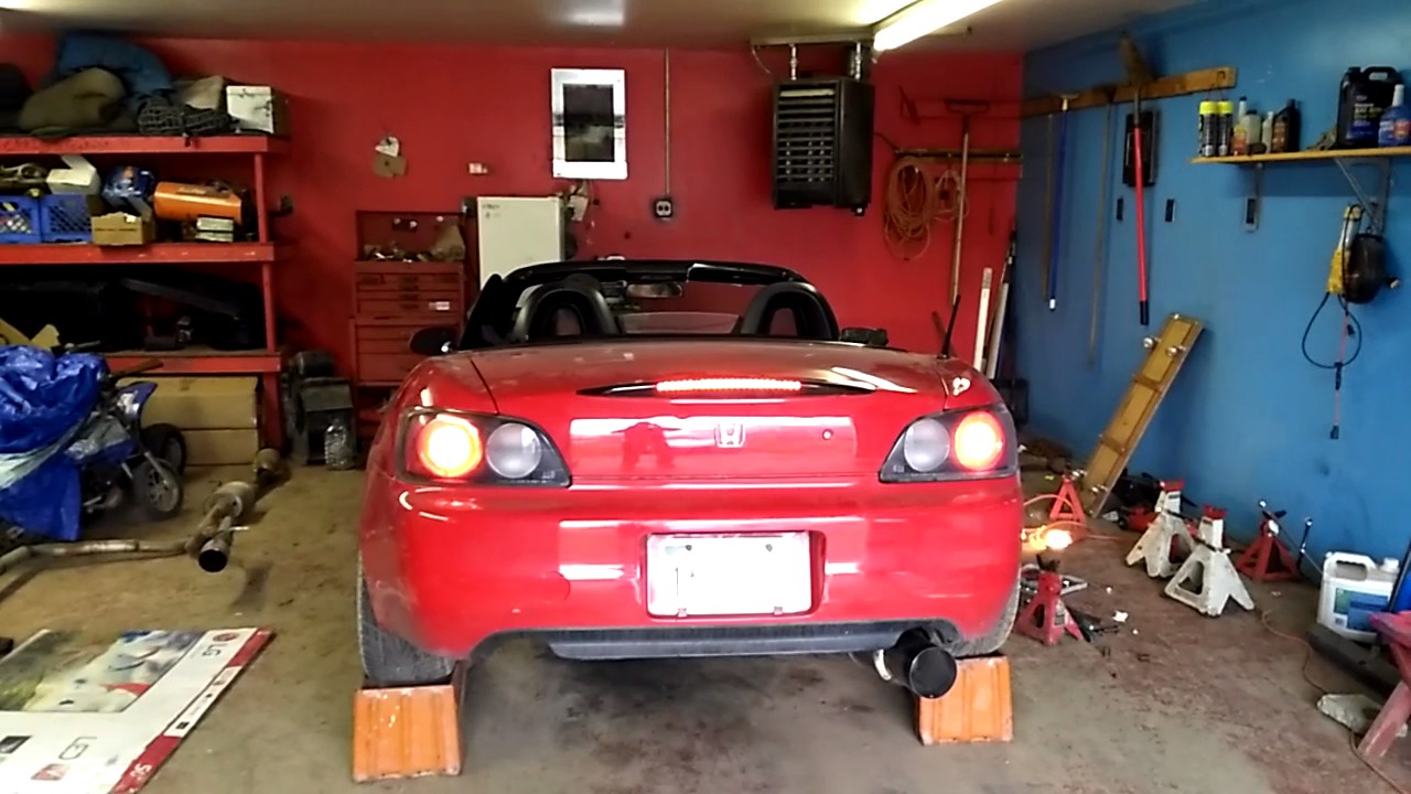 S2000 Tomei Expreme Ti Exhaust w/ Invidia TP. First Start Up - YouTube