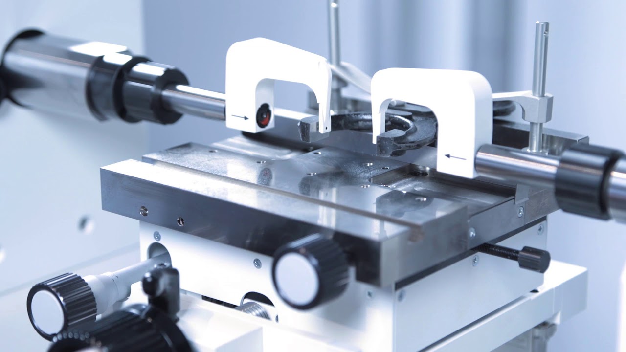 Universal legth measuring machine LM 300 - YouTube