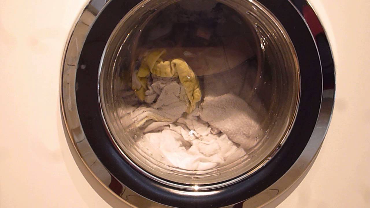 MIELE W5872 COTTONS 90C Whites Towels and Betting - YouTube