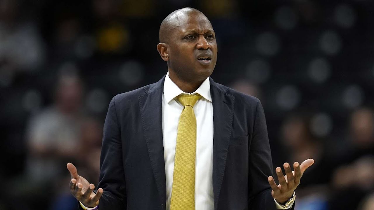 VIDEO: Missouri Coach Pleads With Fans Not to Rush Court After Upset ...