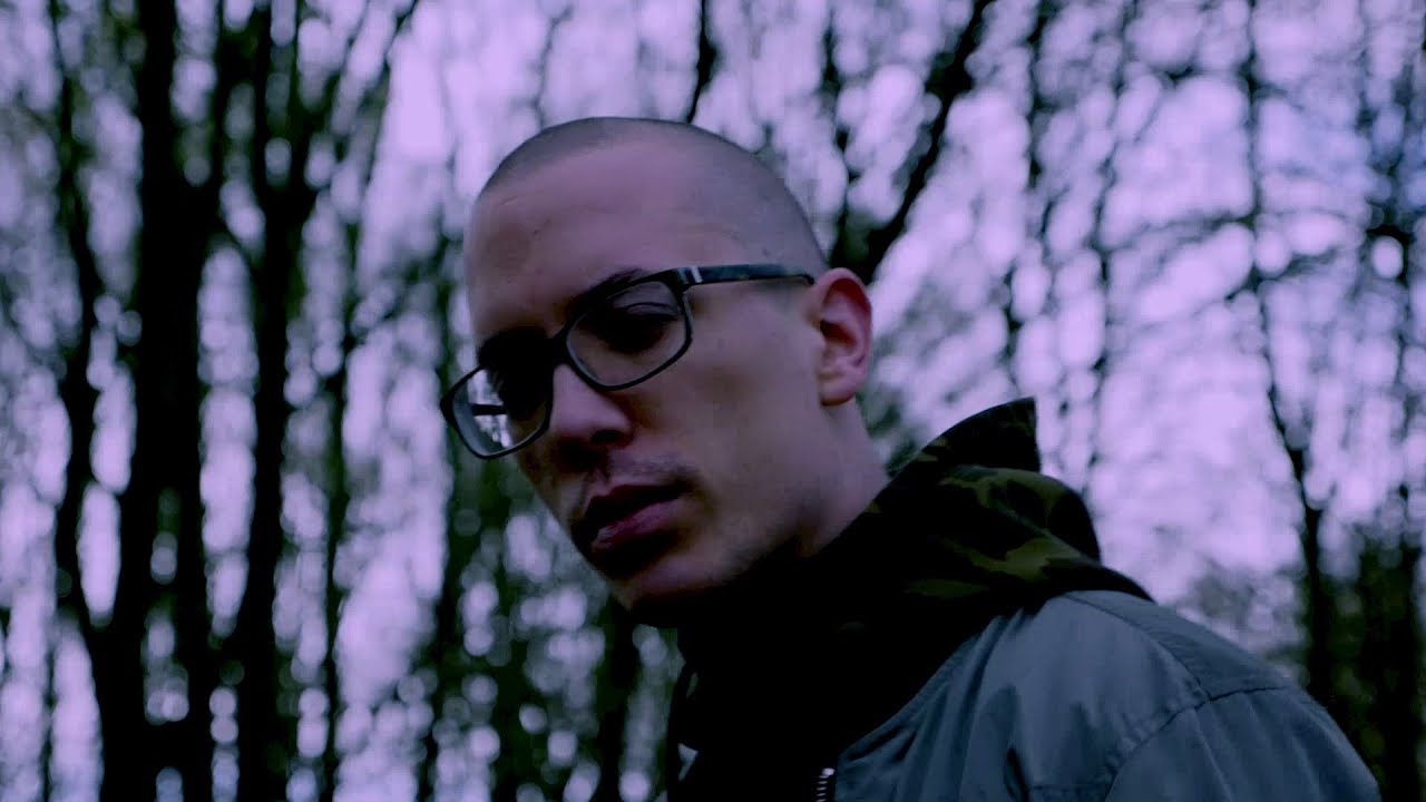 MIC-MC-DEMONI (OFFICIAL VIDEO) prod. by Cryptic - YouTube