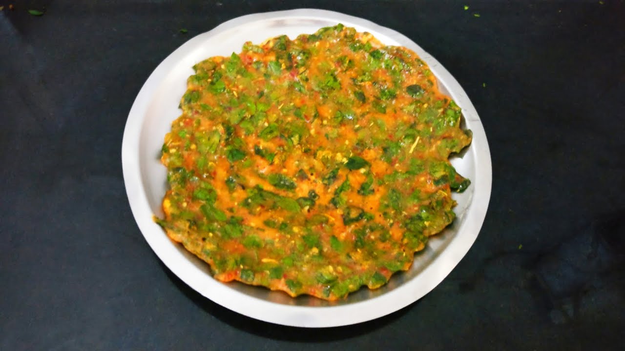Drumstick leaves(Moringa leaves)spicy dosa/Mashinga palle sanna polo, a ...