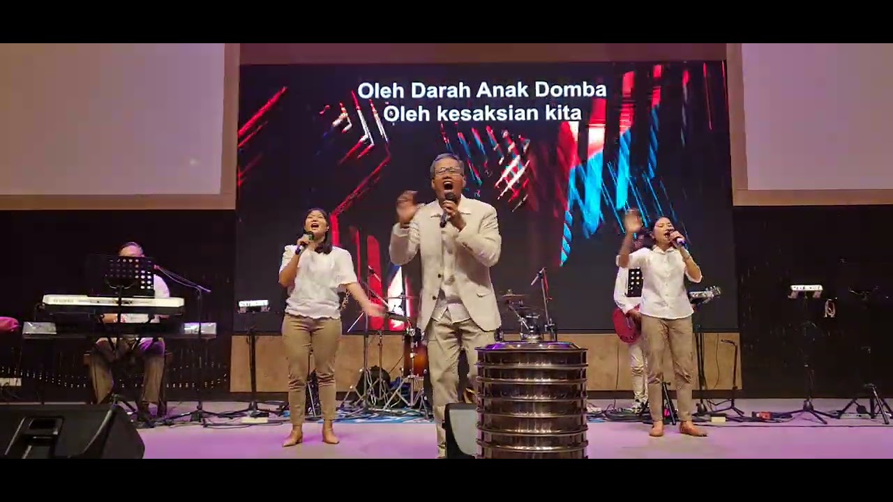 Oleh Darah Anak Domba - YouTube