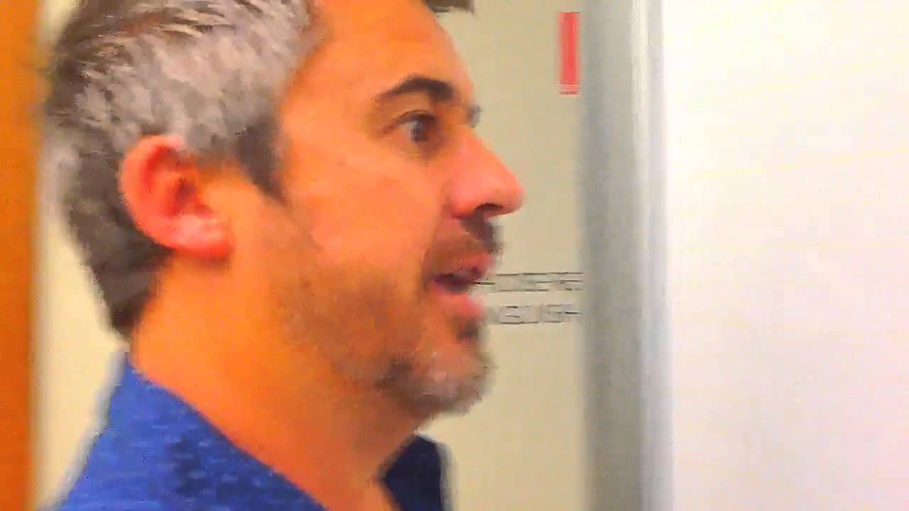 Illustrator Gus Gordon Draws Tom Weekly from the 'My Life' series - YouTube