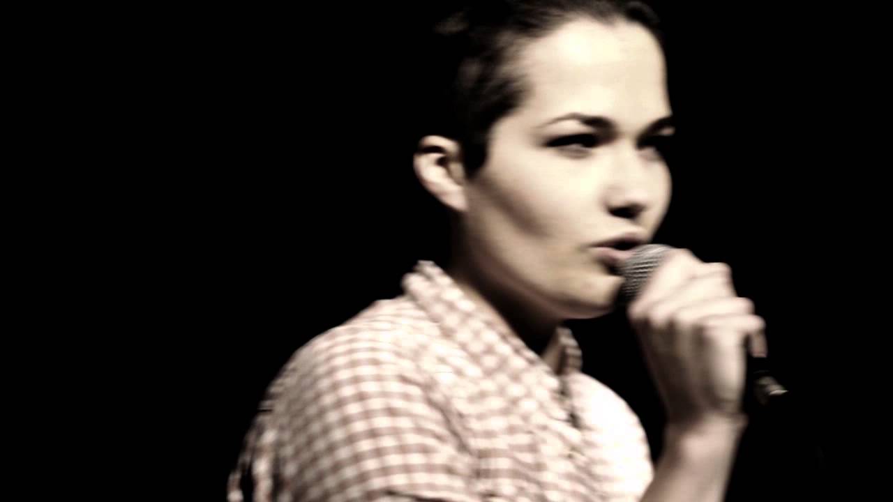 Paramore - Decode ( live cover by Patrycja Sobczyk from Plethora band ...