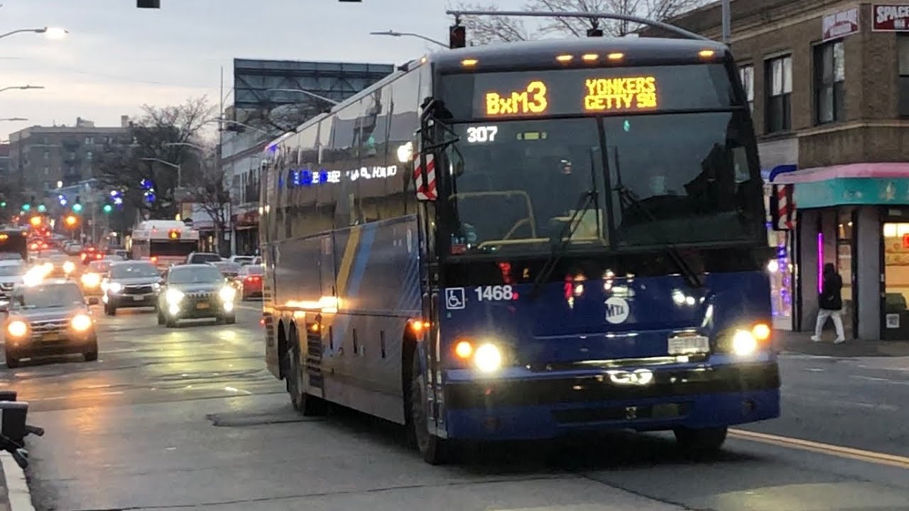 2021 Prevost X3-45 #1468 on the BxM3 at South Broadway and McLean ...