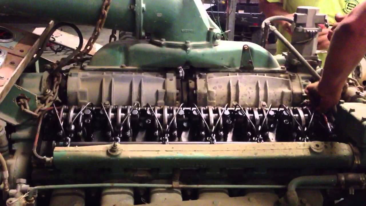 12V 71 Detroit Diesel Start up - YouTube
