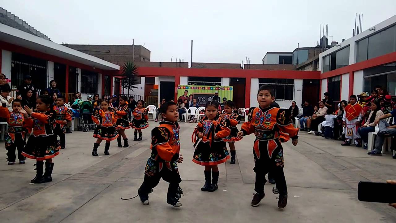 El baile del Rey Mathias - YouTube