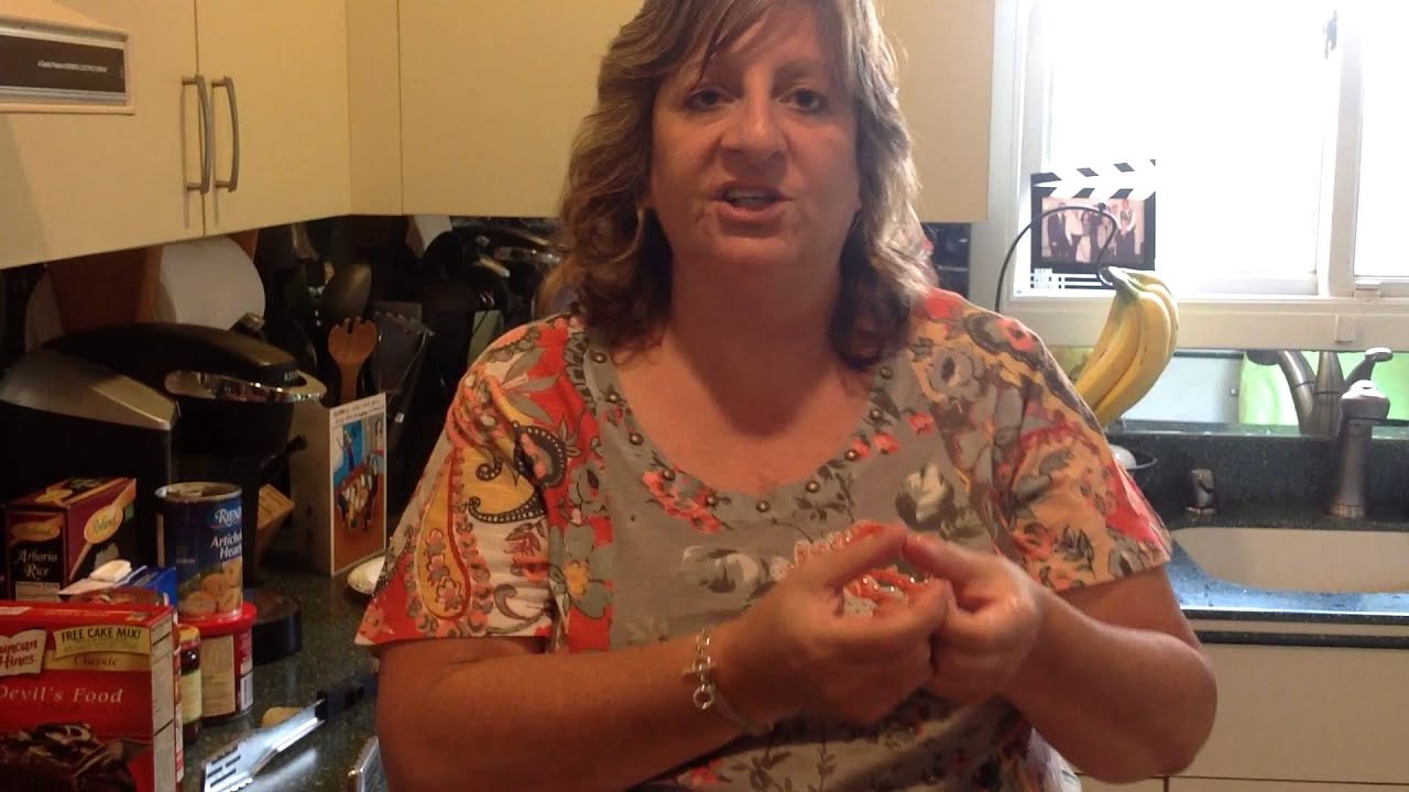 Mary Chiarella - Selling the Double Grill Pan - YouTube