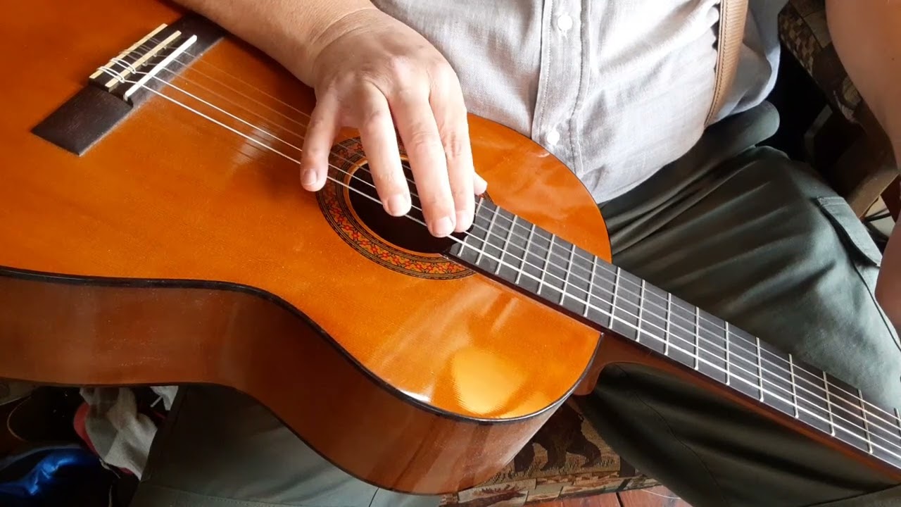 "Amazing Grace" on classical guitar - YouTube