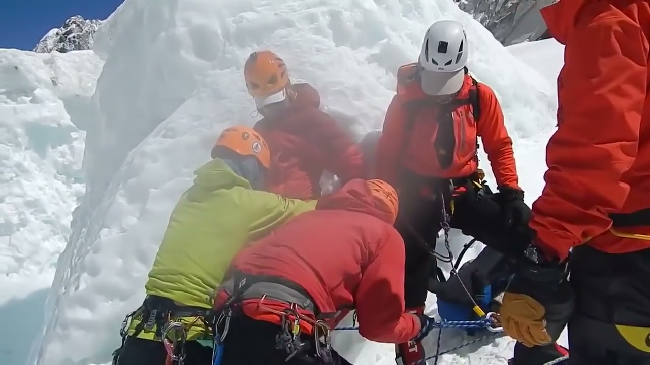 How sherpa rescue others, putting their own life in danger from highest ...