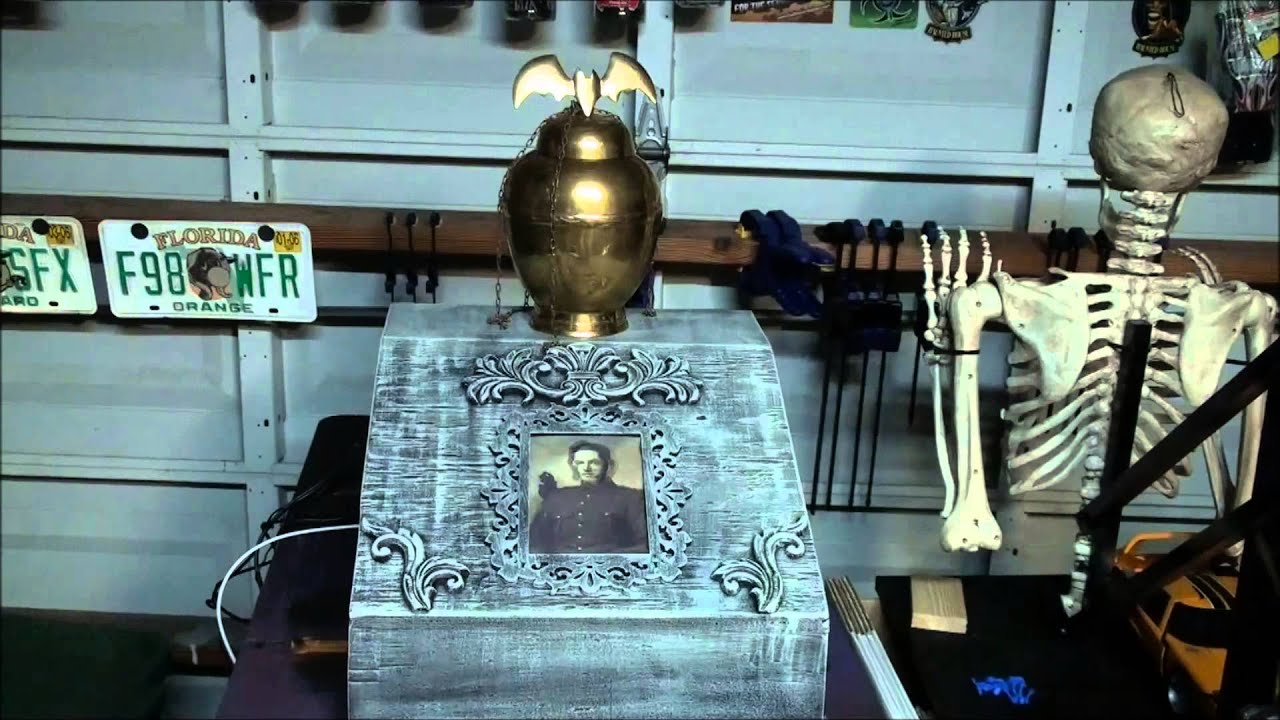 Haunted Urn Animated Halloween Prop - YouTube