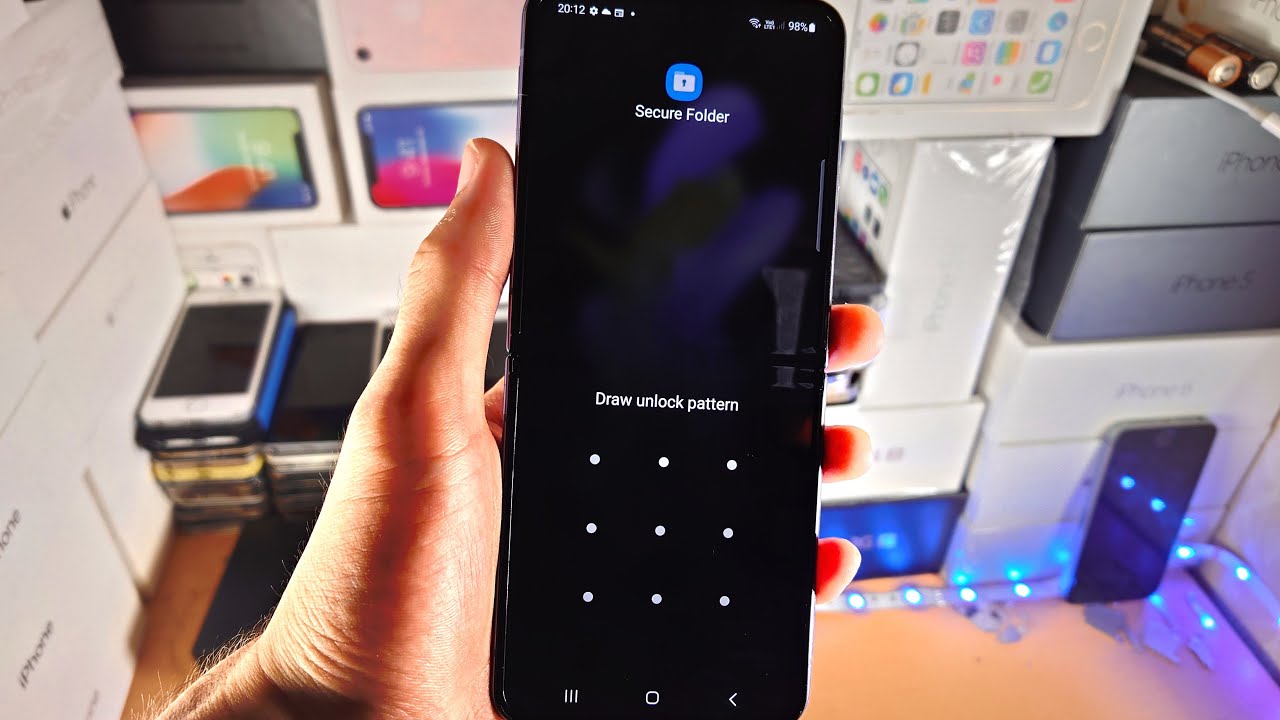 How To Lock Apps on Samsung Galaxy Z Flip 4! - YouTube