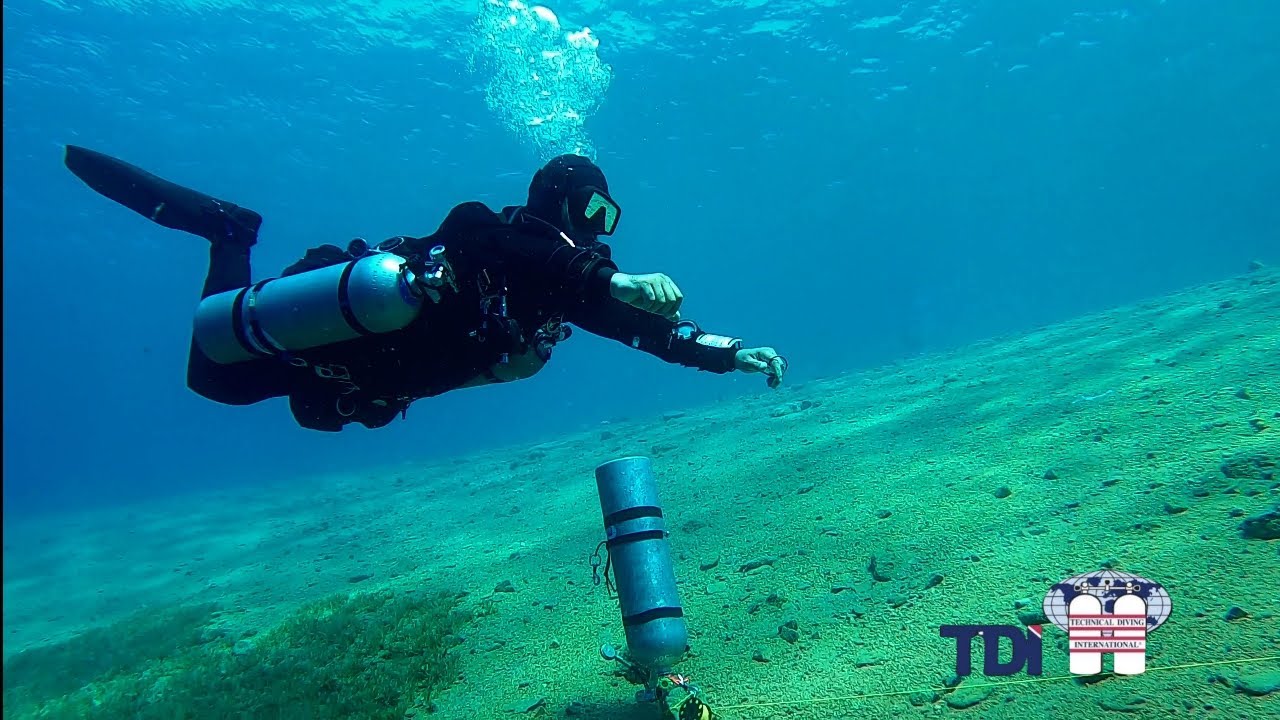 Scuba Modified Frog kick - YouTube