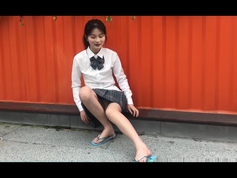 Summer Schoolgirl Vibes | Short Skirt, Smooth Legs & Pretty Feet