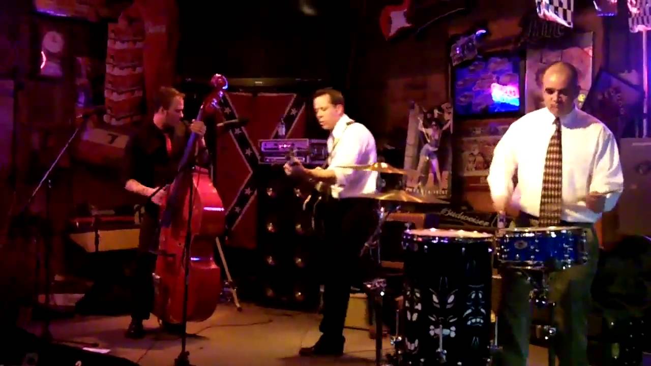 straight 8's - YouTube