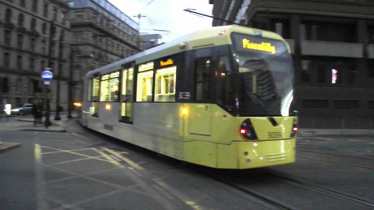 Manchester MetroLink Tram M5000 3037+3039 Departing Manchester ...