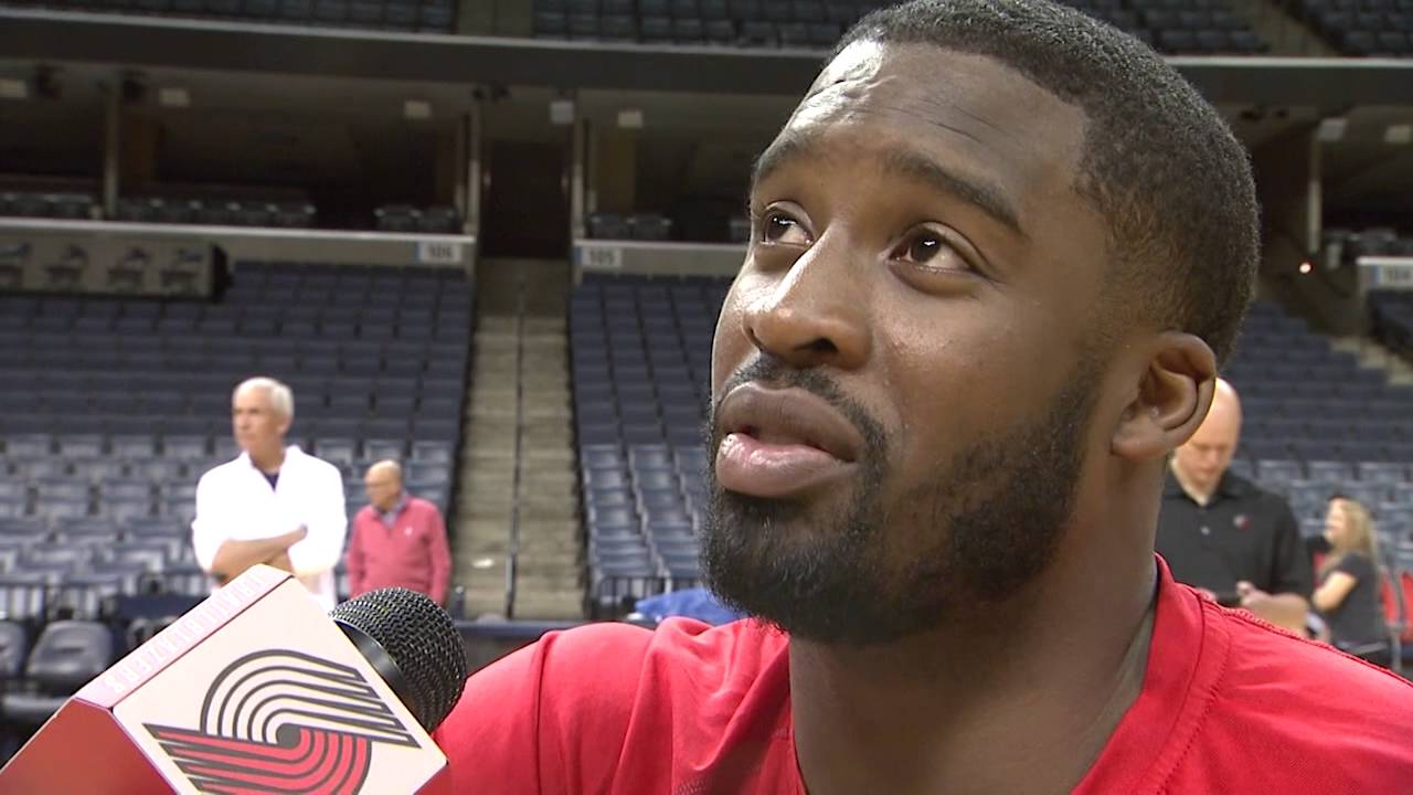 Wesley Matthews Gives Emotional Interview - YouTube
