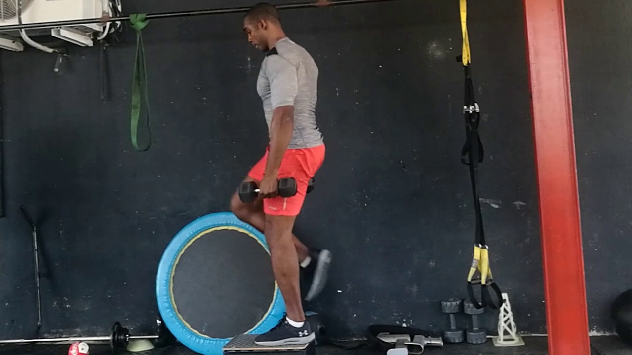 Lunges sobre caja - YouTube