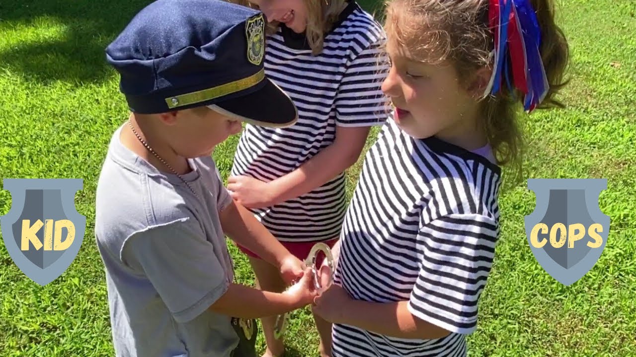 Kid Cops And Robbers With Cousins Chase in Front Yard 3 Year Old Bank ...