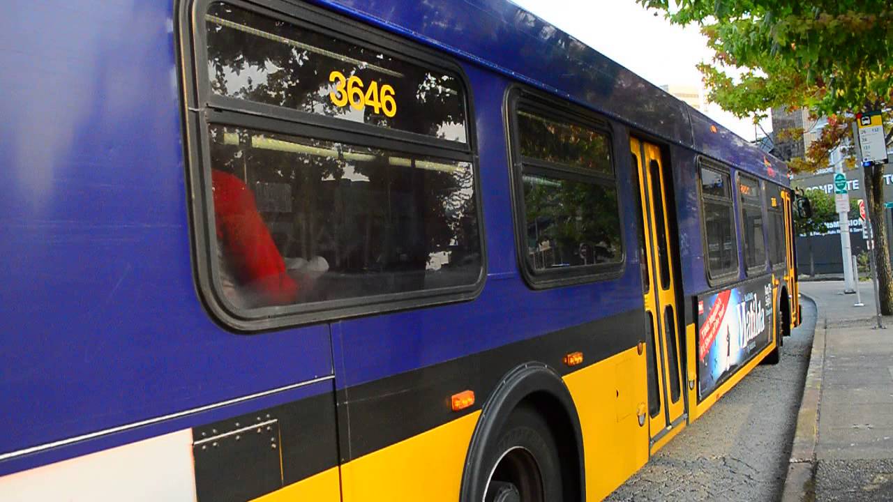 King County Metro 2003 New Flyer D40LF 3646 On The 132 @ 7th Avenue ...