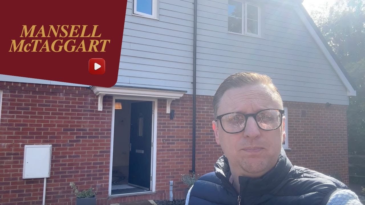 Sinclair Drive, Codmore Hill, Pulborough - YouTube