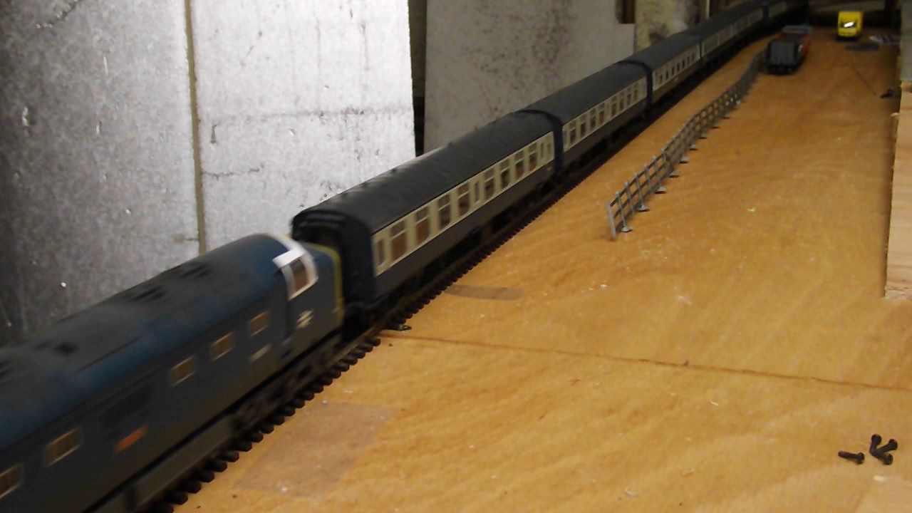 Class 55 Deltic 55007 PINZA - YouTube