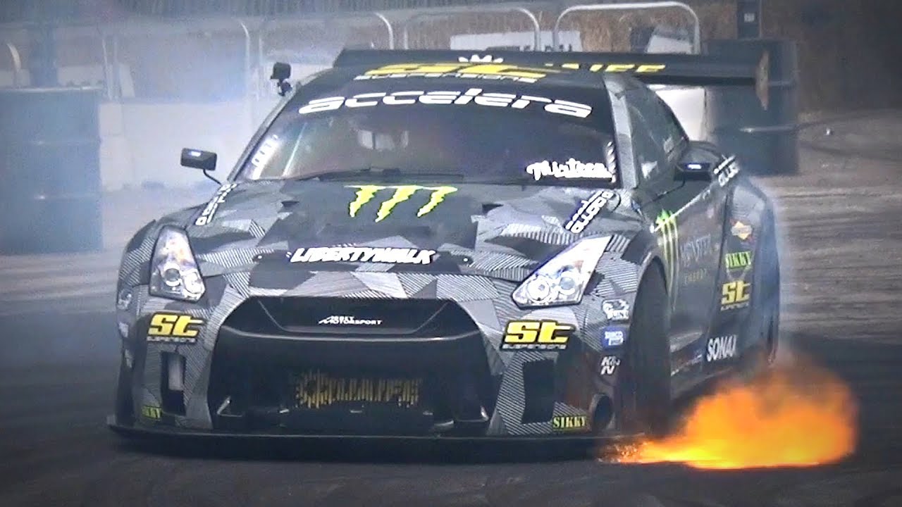 Liberty Walk Nissan GT-R with V8 Engine Swap RIPPING Tires & Shooting ...