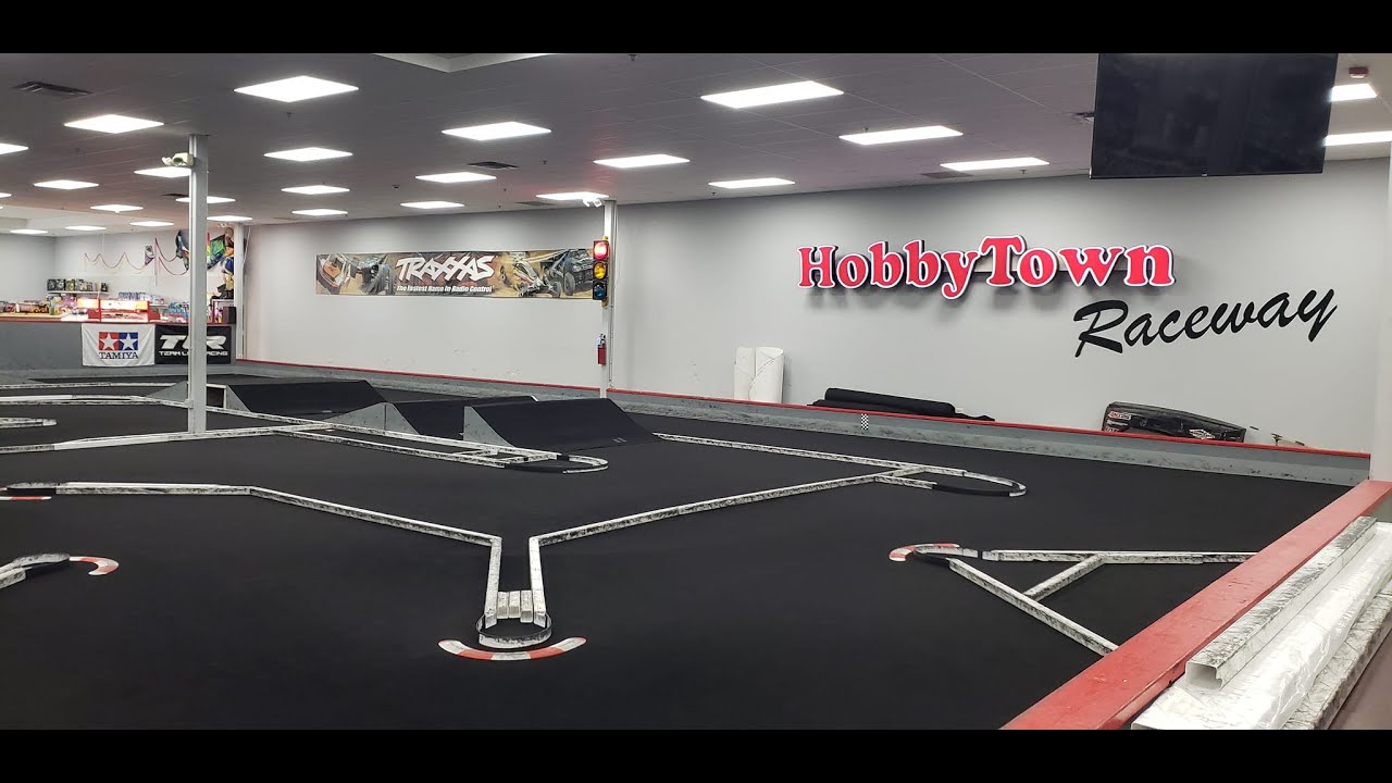 Q3 13.5 Wheeler - HobbyTown Raceway - YouTube