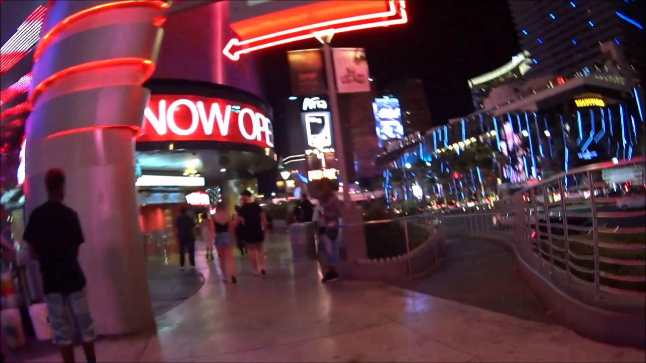 Walking the Las Vegas Strip on 7-27-2016 (People Watching) - YouTube
