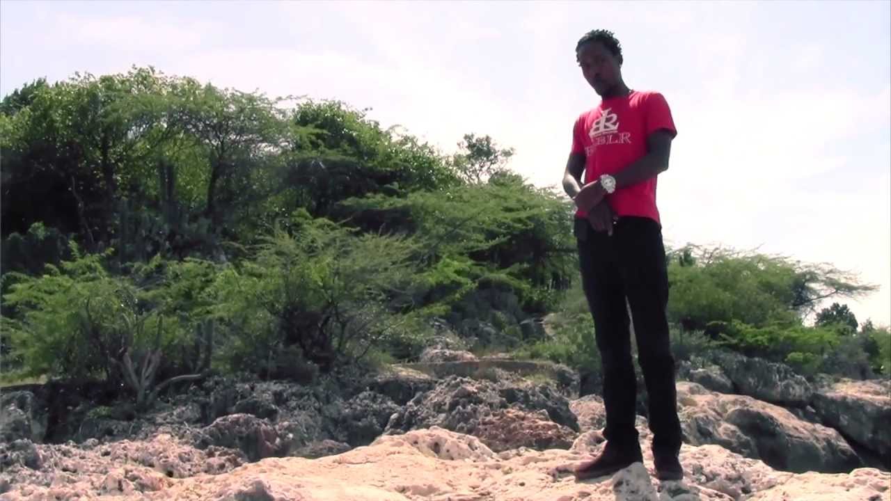 Dmyah - Solid As A Rock Freestyle [OFFICIAL VIDEO] - YouTube