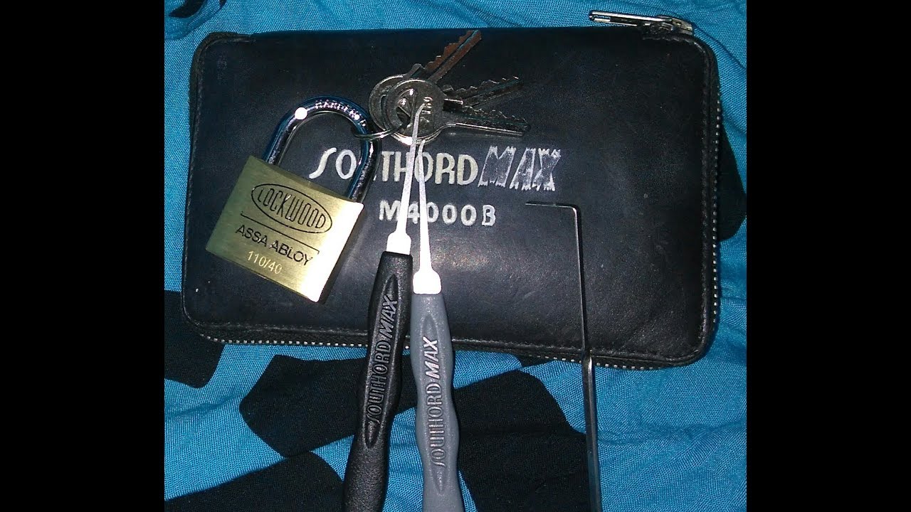 Lock Picking Lockwood ASSA ABLOY 110/40 Padlock - YouTube
