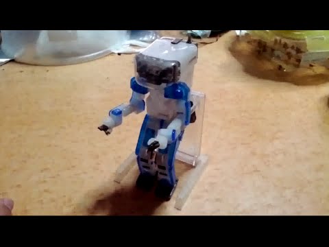 Honda P2 Humanoid Robot - YouTube