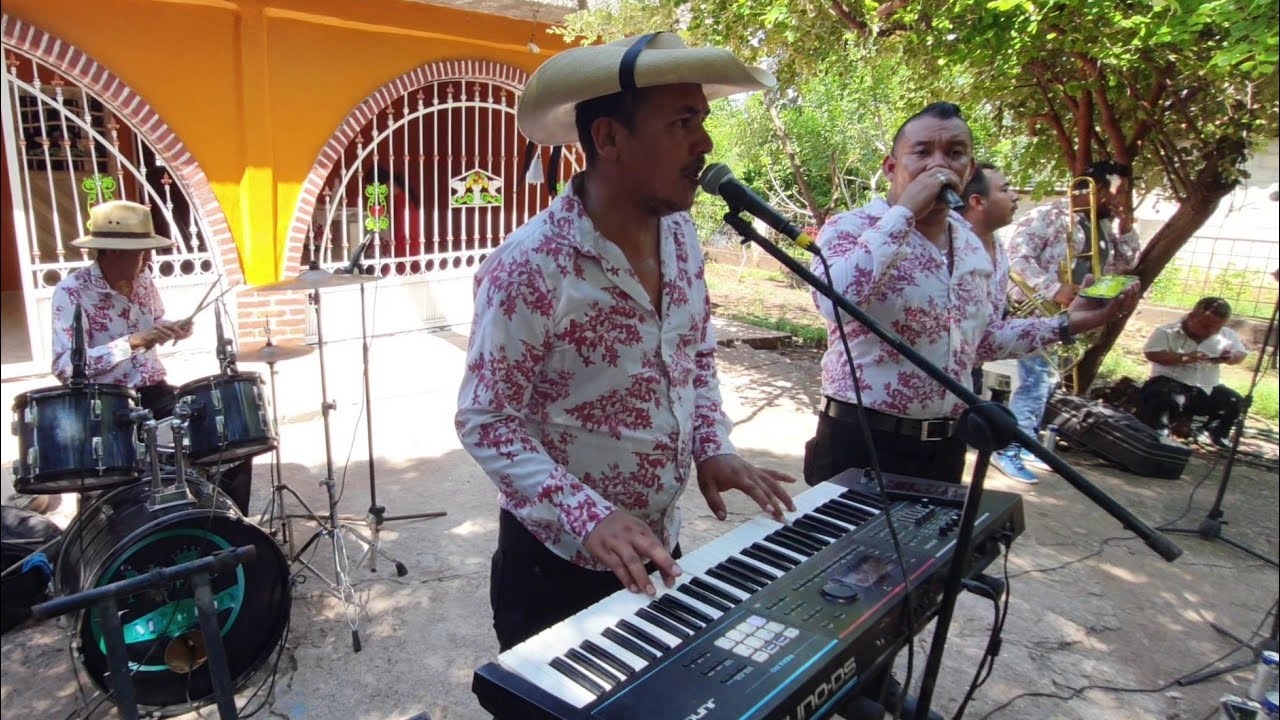 Conchita del Mar, con el compa Javi aca en San nicolas guerrero i ...