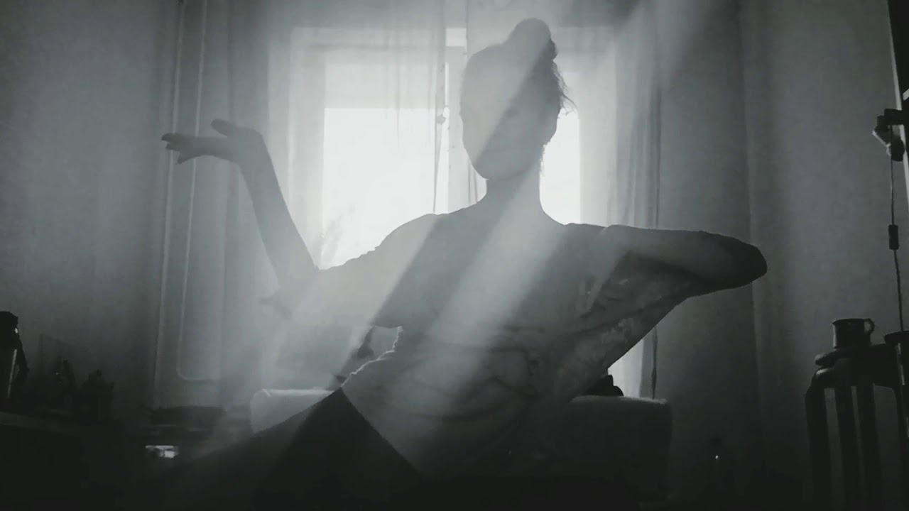 Dance improvisation - Dancing with the sun rays - YouTube