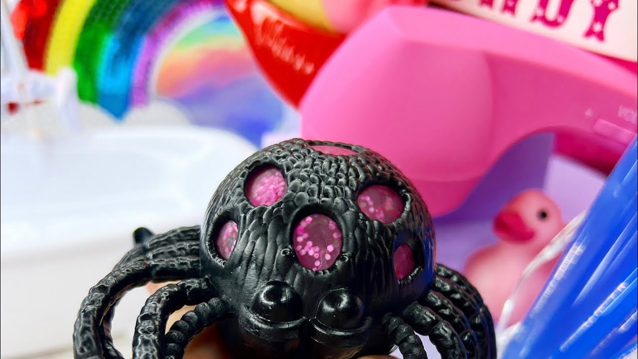 Relaxing squishy spider fidget toy to relax - YouTube