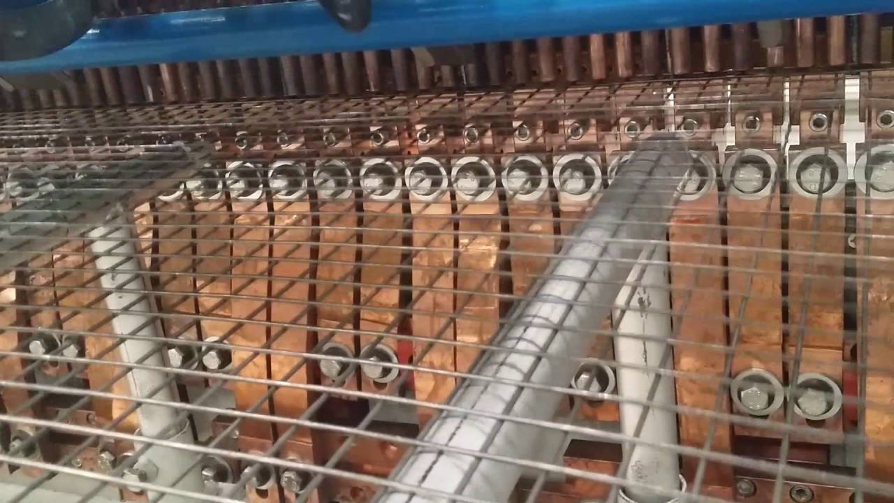full automatic welded mesh machine - YouTube