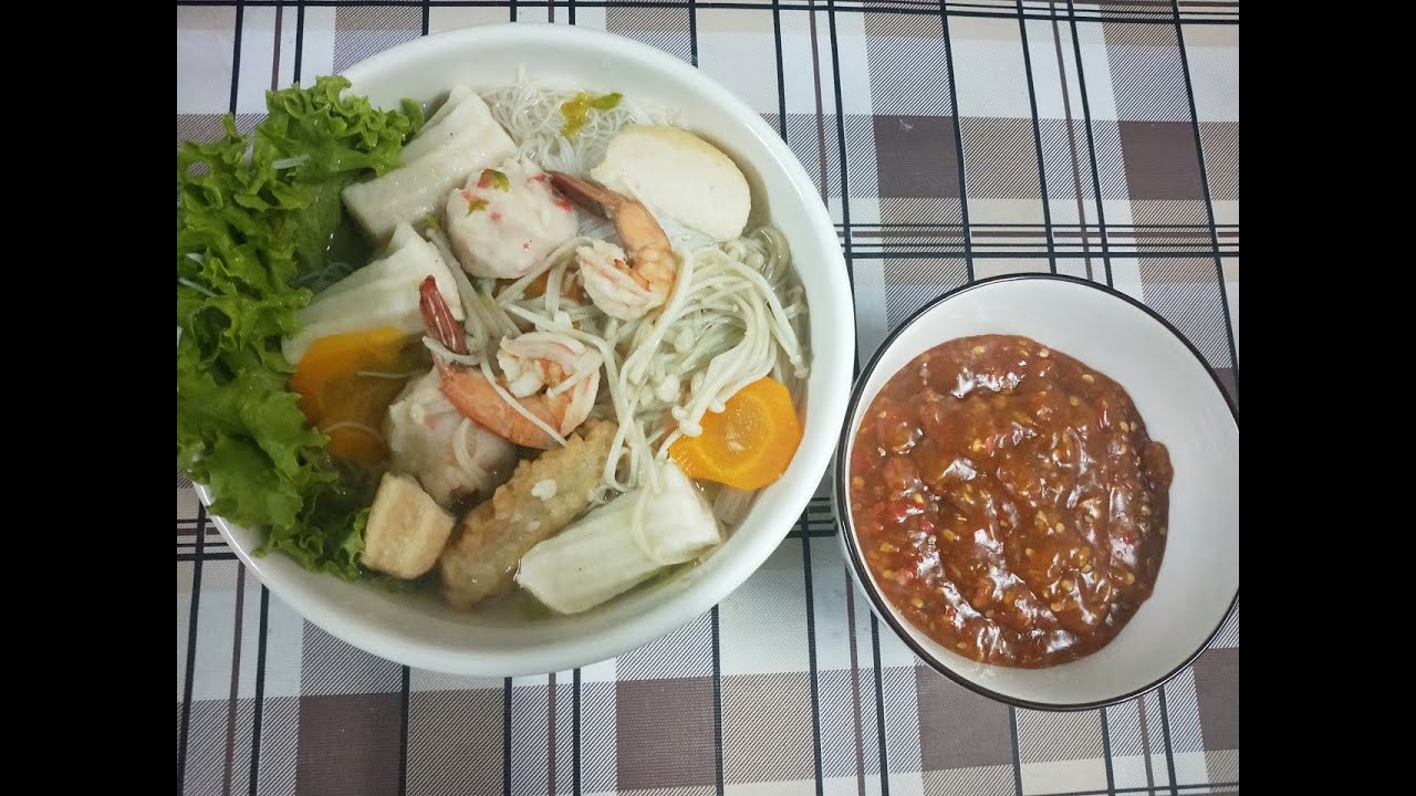 STEAMBOAT l Chinese Hot Pot l Three Ingredients Soup l Chinese Food ...