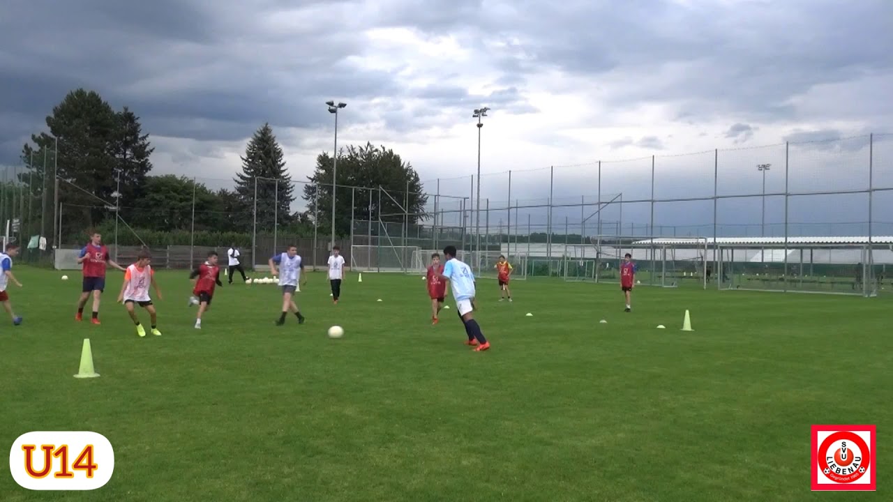 Spielform (Game Form): Rondo: 5-gegen-3 mit Spielverlagerung **U13, U14 ...
